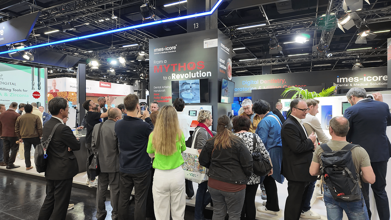 Weltpremiere der CORiTEC Mythos auf der IDS 2025 | Dentalwelt