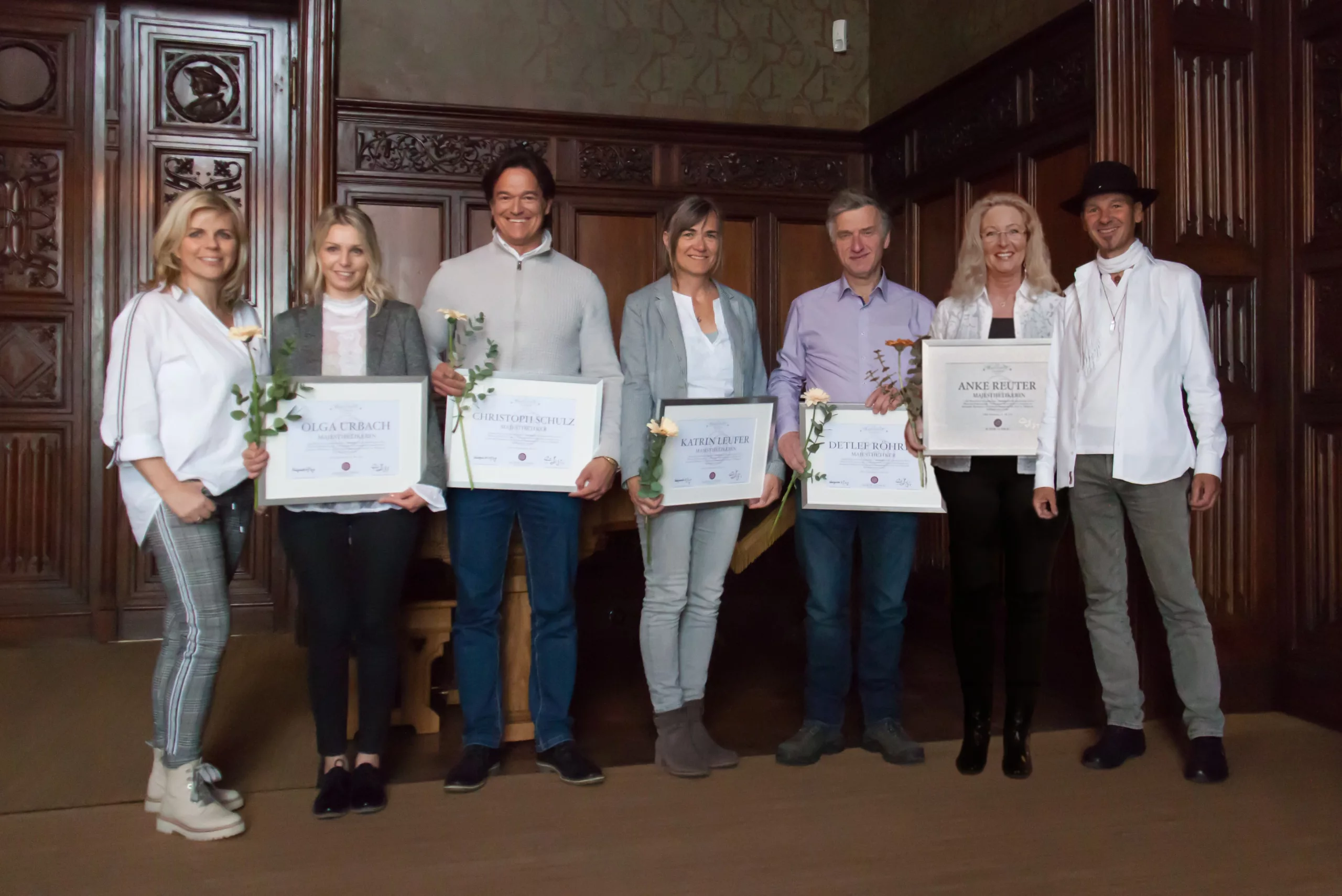 5 neue Majesthetiker auf Schloss Drachenburg ernannt | Dentalwelt